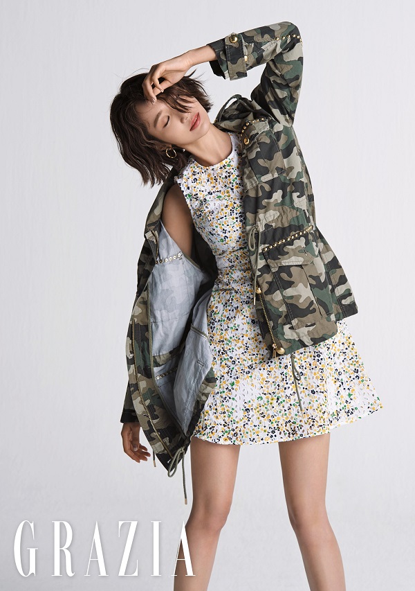 Go Joon Hee accentuates her wish to have a strong abs by working out ...