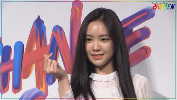 [liveen TV] 에이핑크(apink) 손나은, 순백의 천사 요정이 내려와