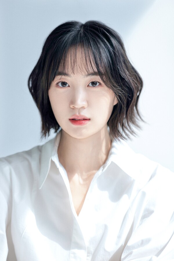 "Actress Lee Ha-eun Signs with Billions! What's Next for the 'Monster ...