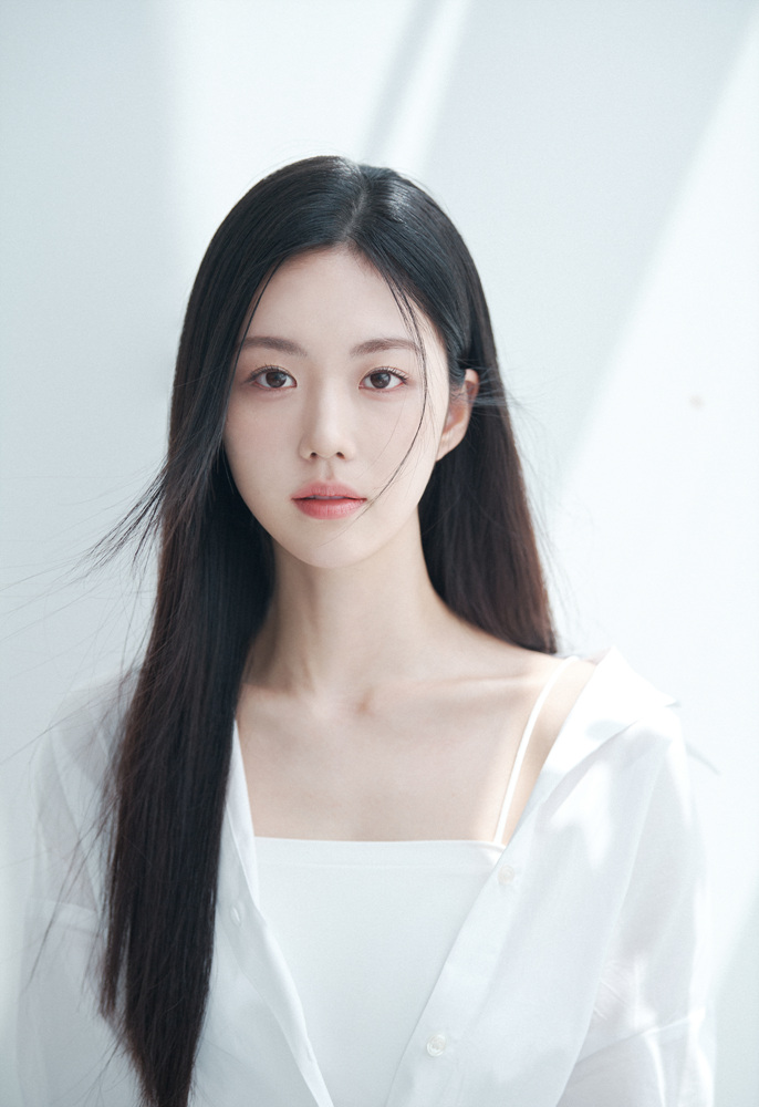 Jooeun Baek Makes a Bold Debut as New FiLite CLEAR Advertising Model