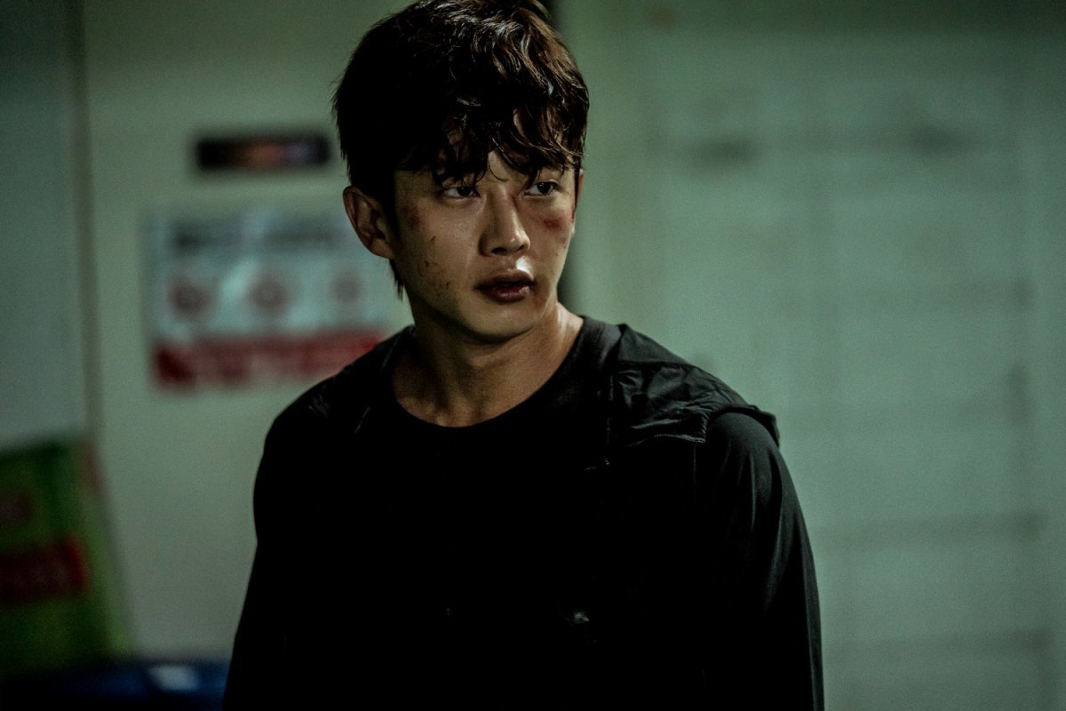 Kim Min-seok Enters a Deadly Game in 'Shark: The Storm'—Intense Showdown with Lee Hyun-wook Unfolds