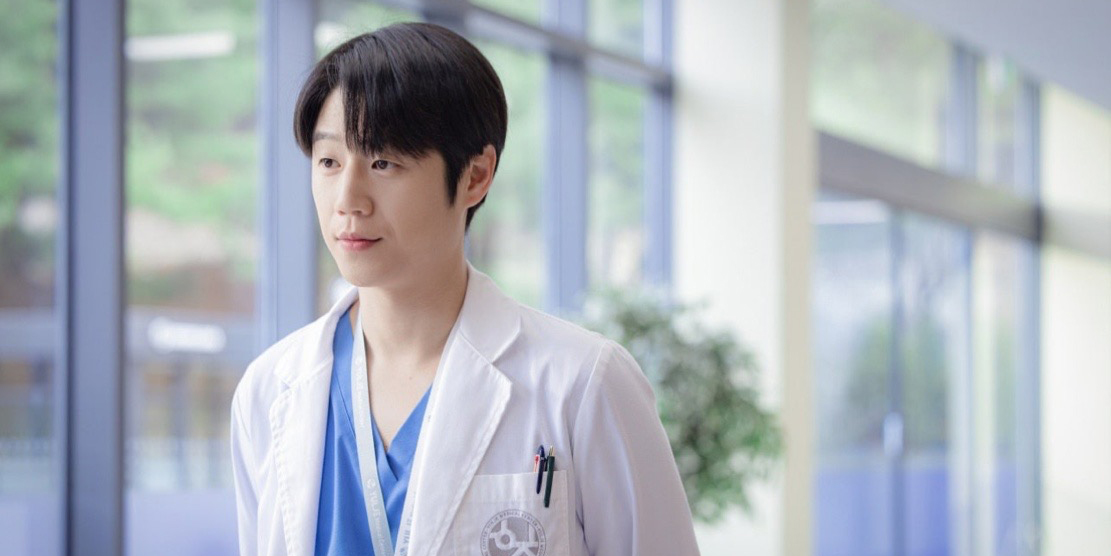 Jung Junwon Sets New Career High with Resident Playbook Role